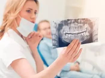 Czym się różni pantomogram od tomografii zębów?